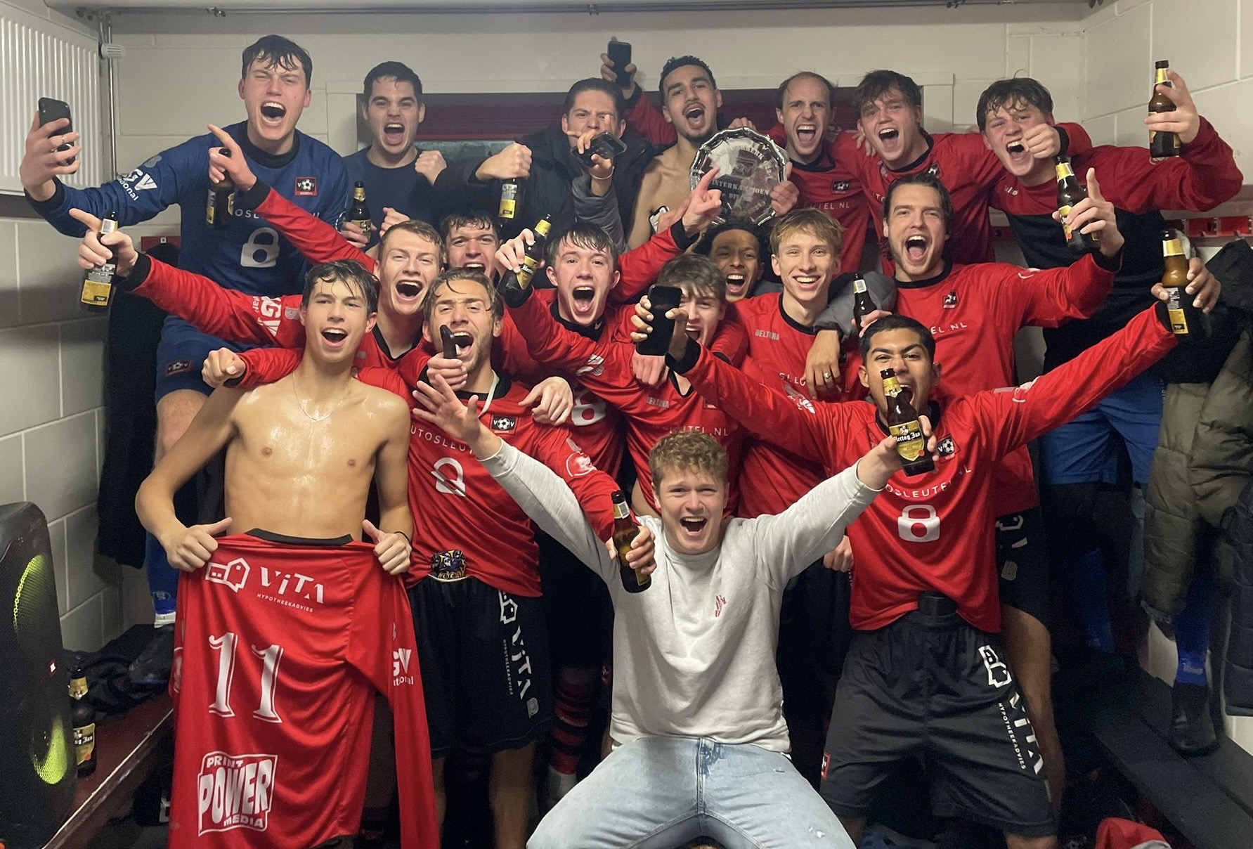 VV Nieuwerkerk O23 kampioen en promoveert naar de 2e divisie! – vv Nieuwerkerk